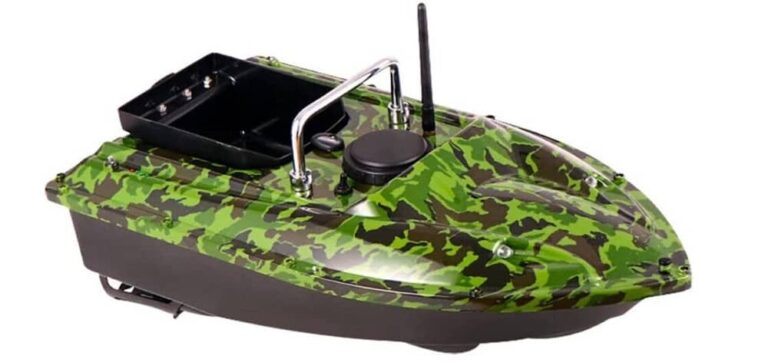 Les 7 Meilleurs Bateaux Amorceurs: Lequel Choisir ? - Pêcher Gros